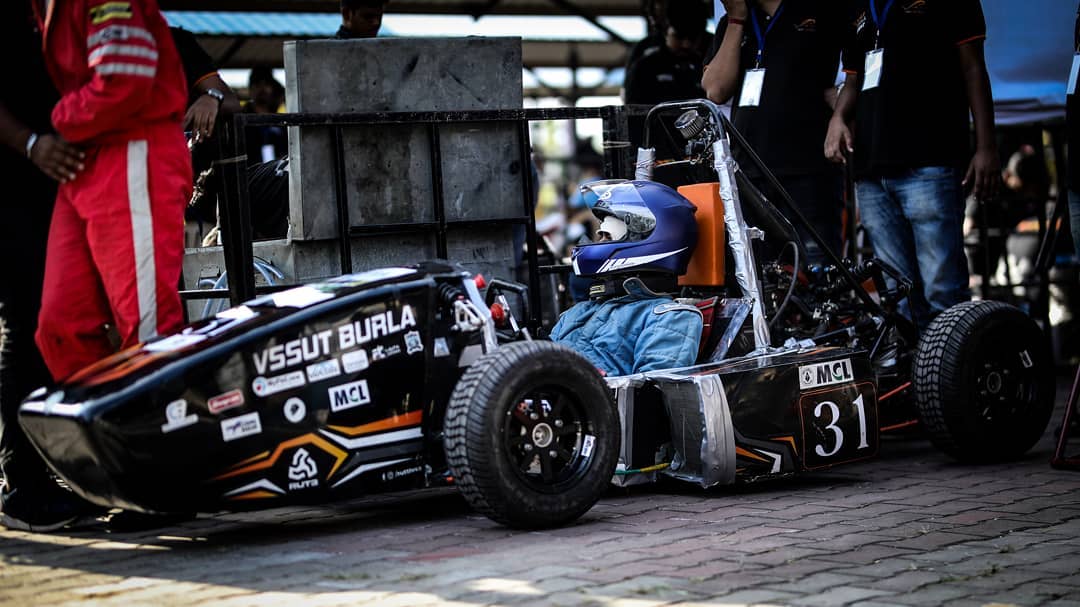 FORMULA CAR (e.V) MANUFACTURING - FMAE